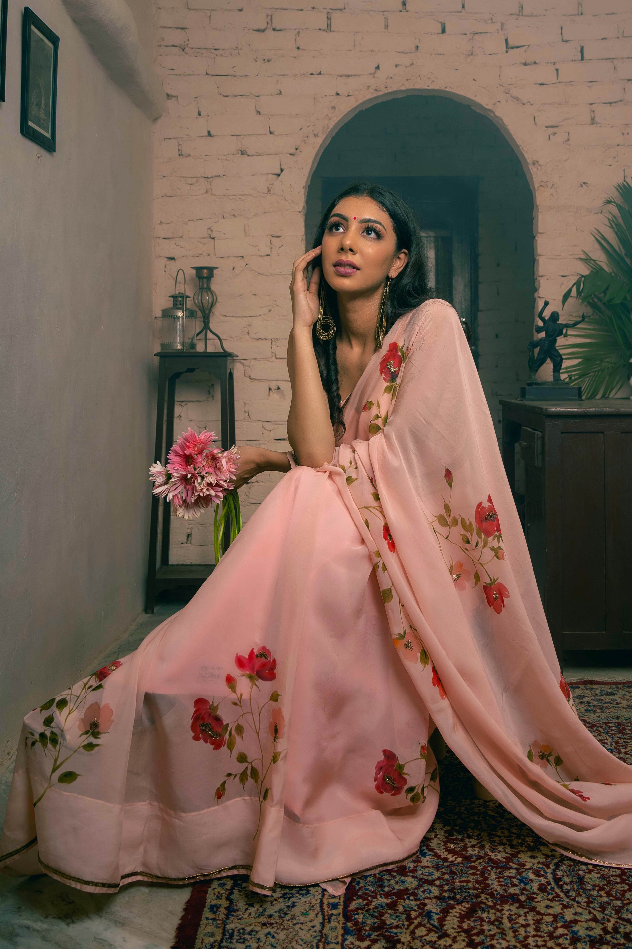 Shop Peach Hand Painted Roses Organza Saree Online – Sanjoni